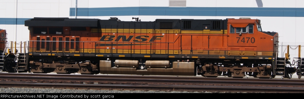 BNSF 7470